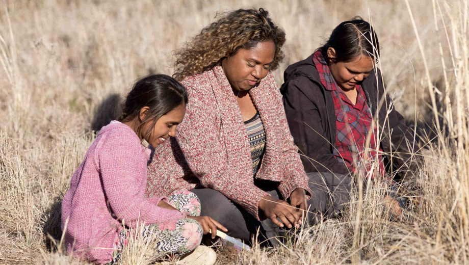 Trailer of the Day: Emu Runner | Cinema Australia