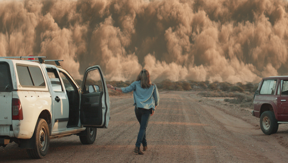Shooting The Dustwalker’s alien dust storm in outback WA | Cinema Australia